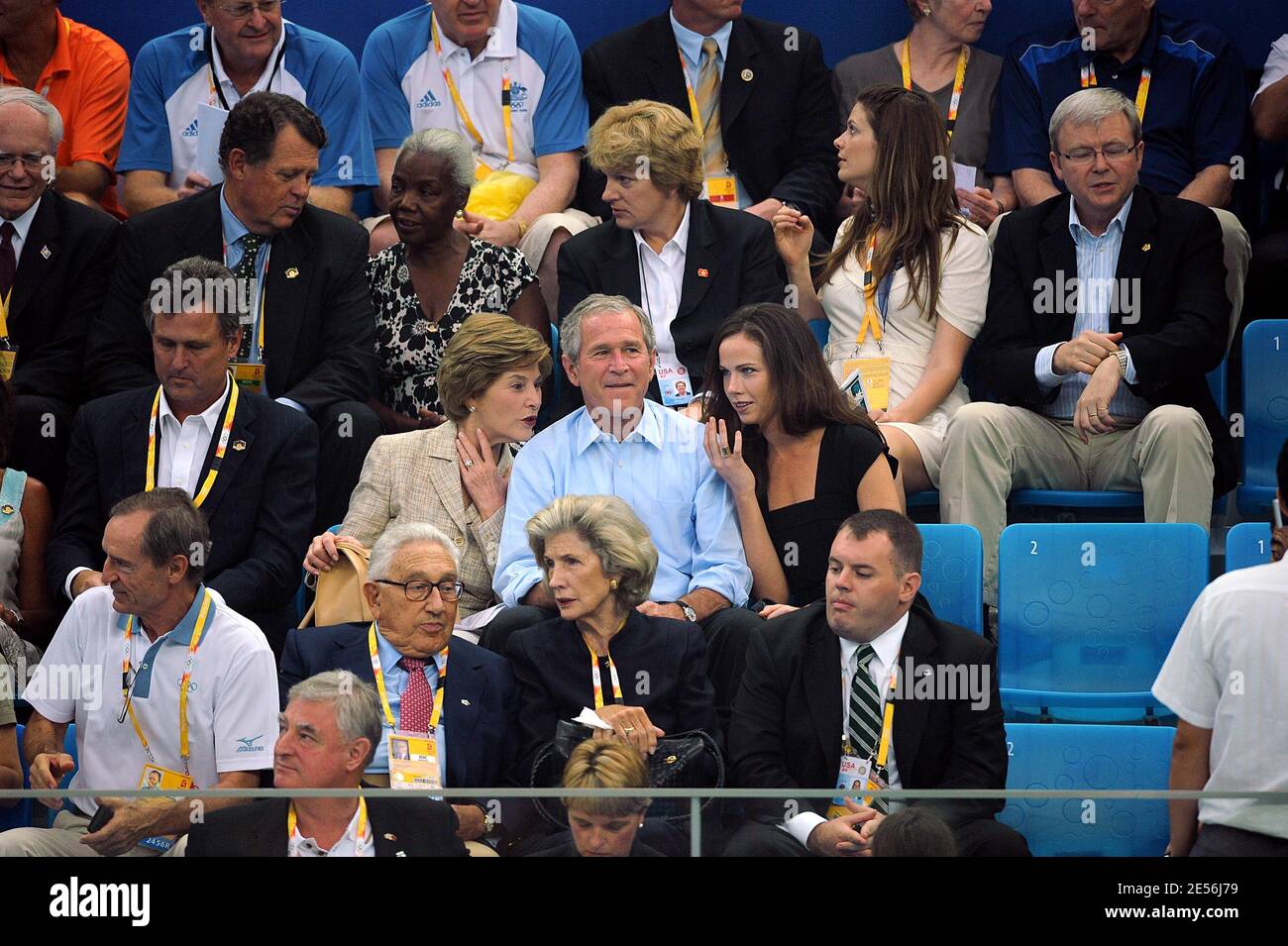 Us president george bush swimming hi-res stock photography and images ...