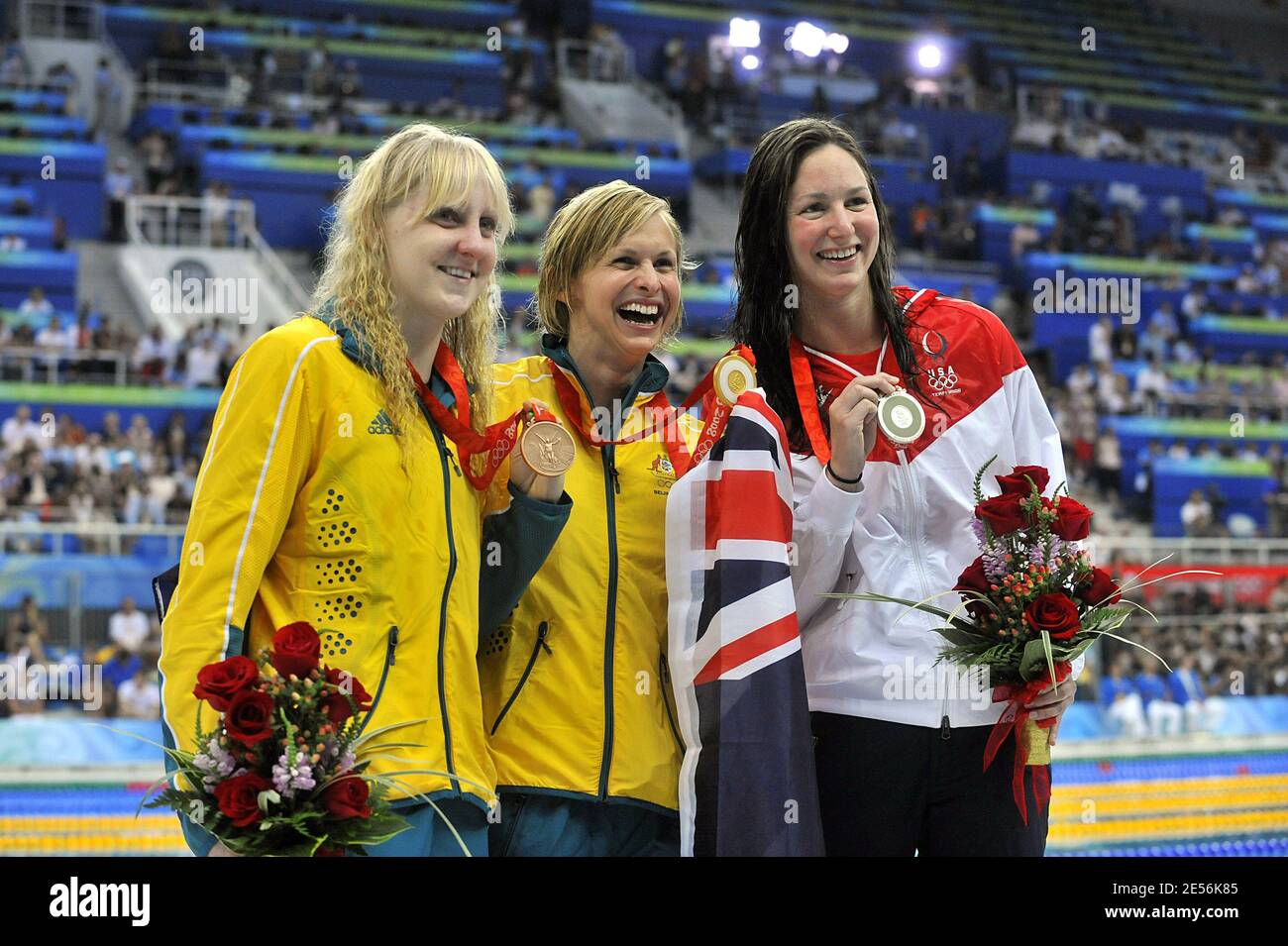 (L-R) bronze medalist Jessicah Schipper of Australia, gold medalist ...