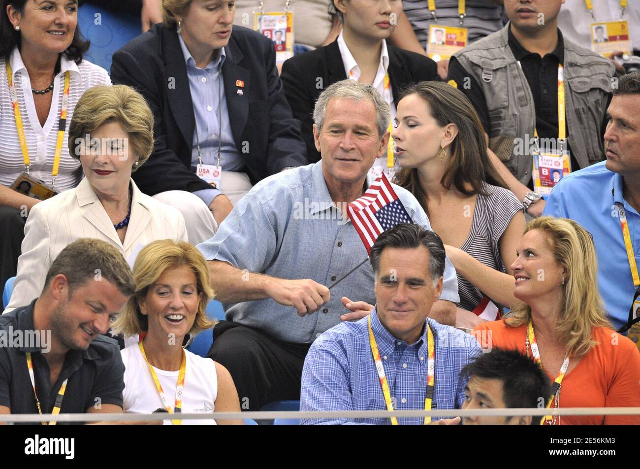 Us president george bush swimming hi-res stock photography and images ...