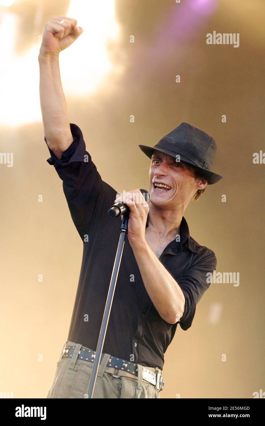 Solo mano hi-res stock photography and images - Alamy