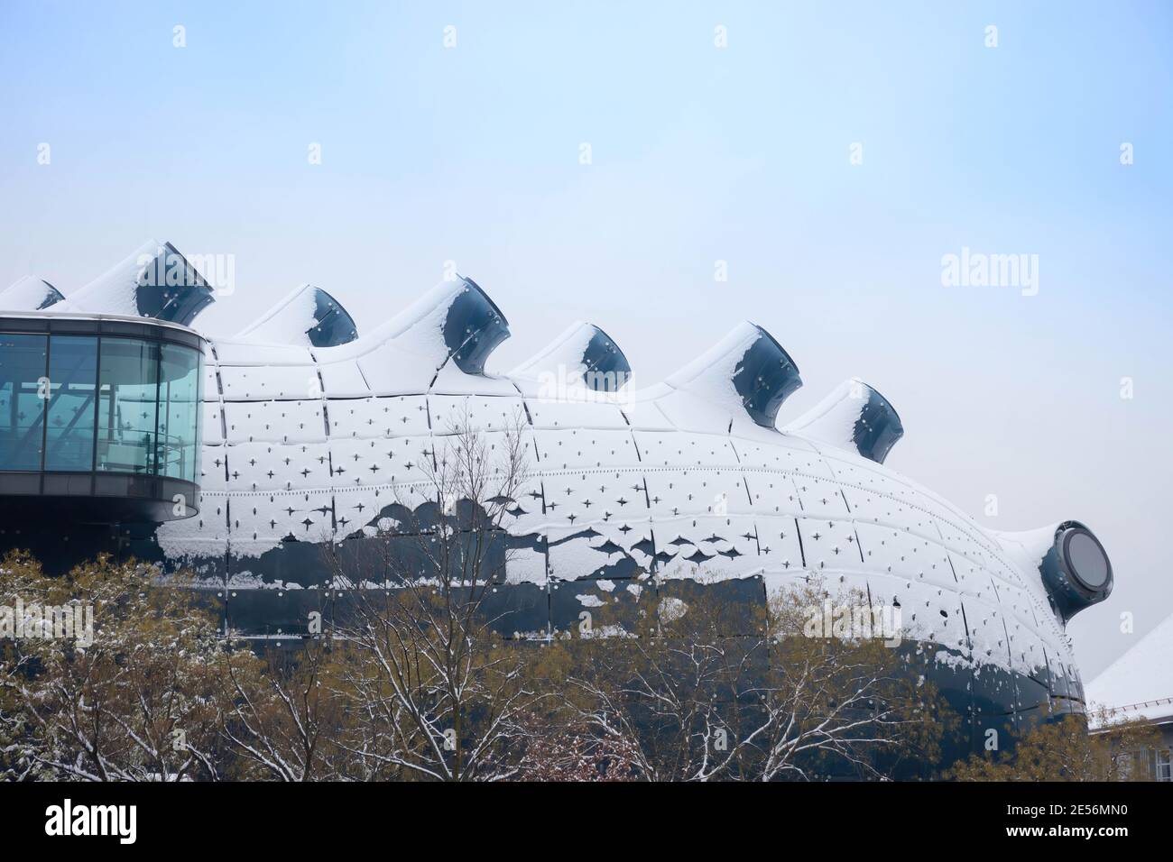 Kunsthaus graz snow hi-res stock photography and images - Alamy