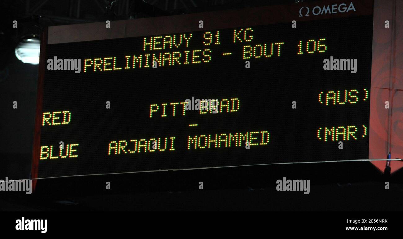 Australia's boxer Brad Pitt begins his fight category 91 Weight in the ...