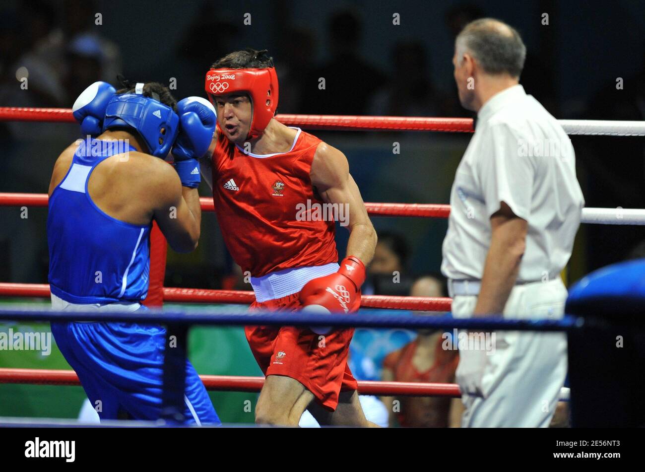 Australia's boxer Brad Pitt begins his fight category 91 Weight in the ...