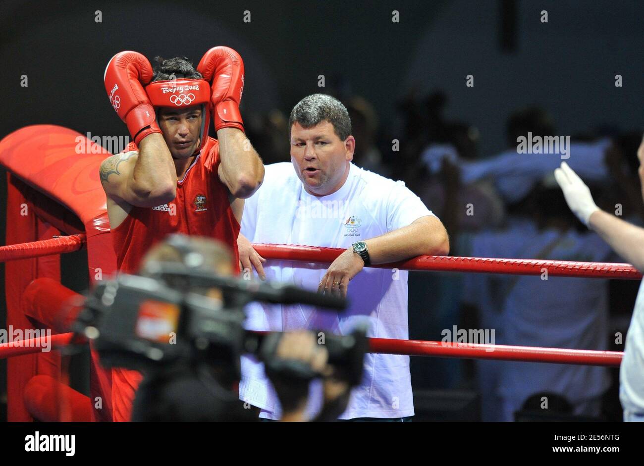 Australia's boxer Brad Pitt begins his fight category 91 Weight in the ...