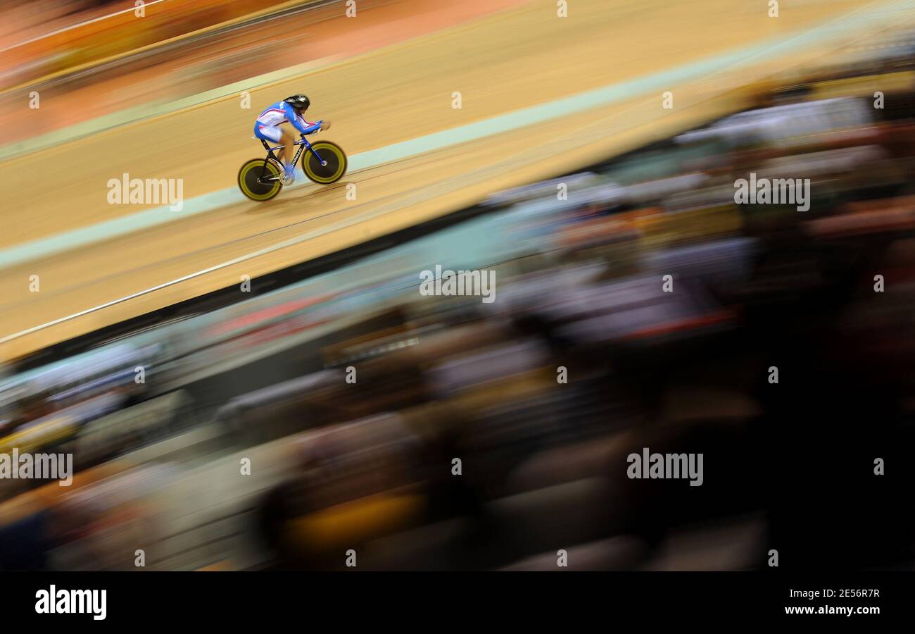 Russia's Alexander Serov competes on men's individual pursuit during ...