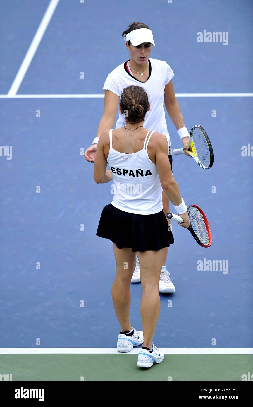 USA's Serena Williams and Venus Williams defeats 6-2, 6-0, Spain's ...