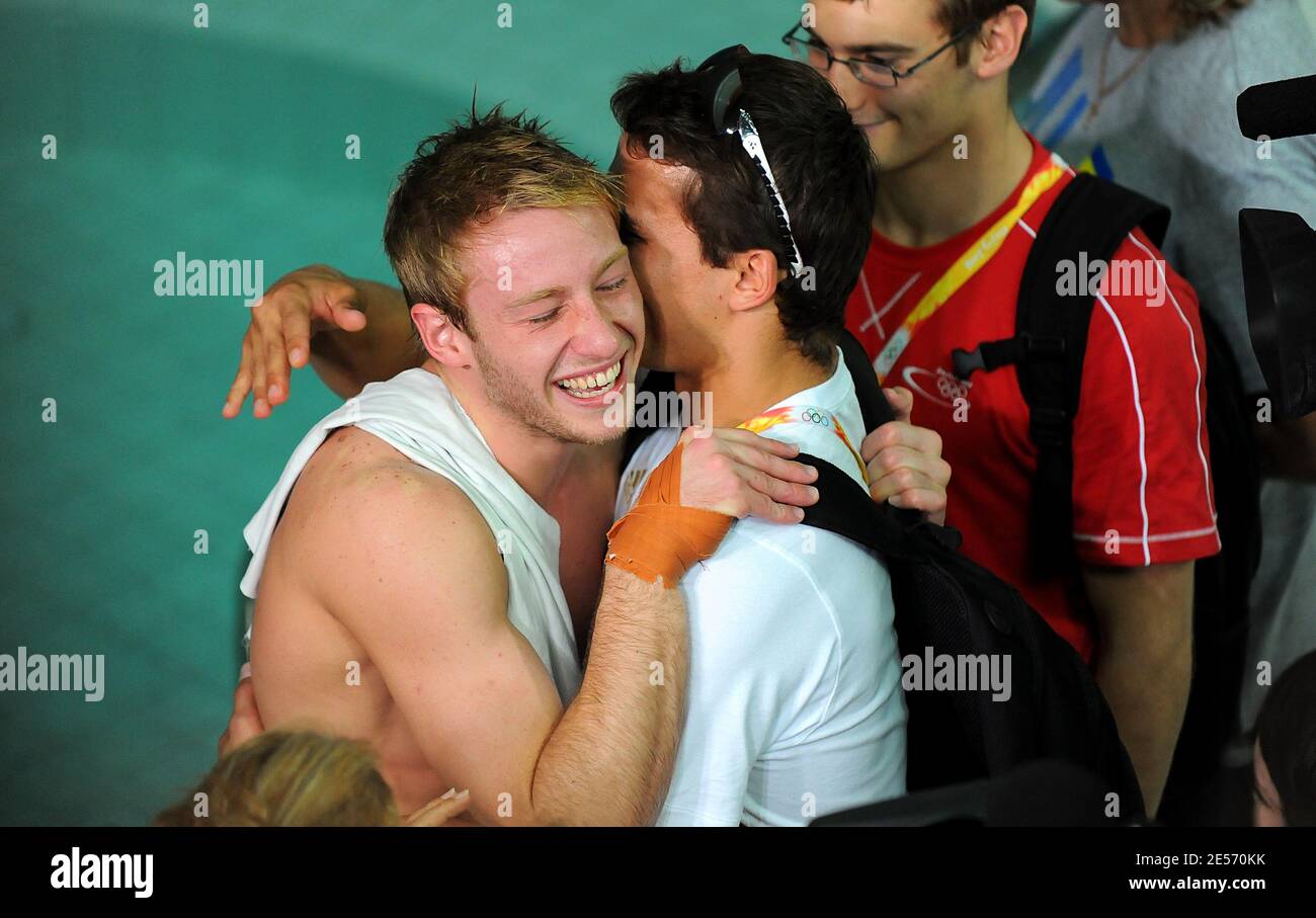 Australia's Matthew Mitcham wins the gold medal on men's 10 meters ...