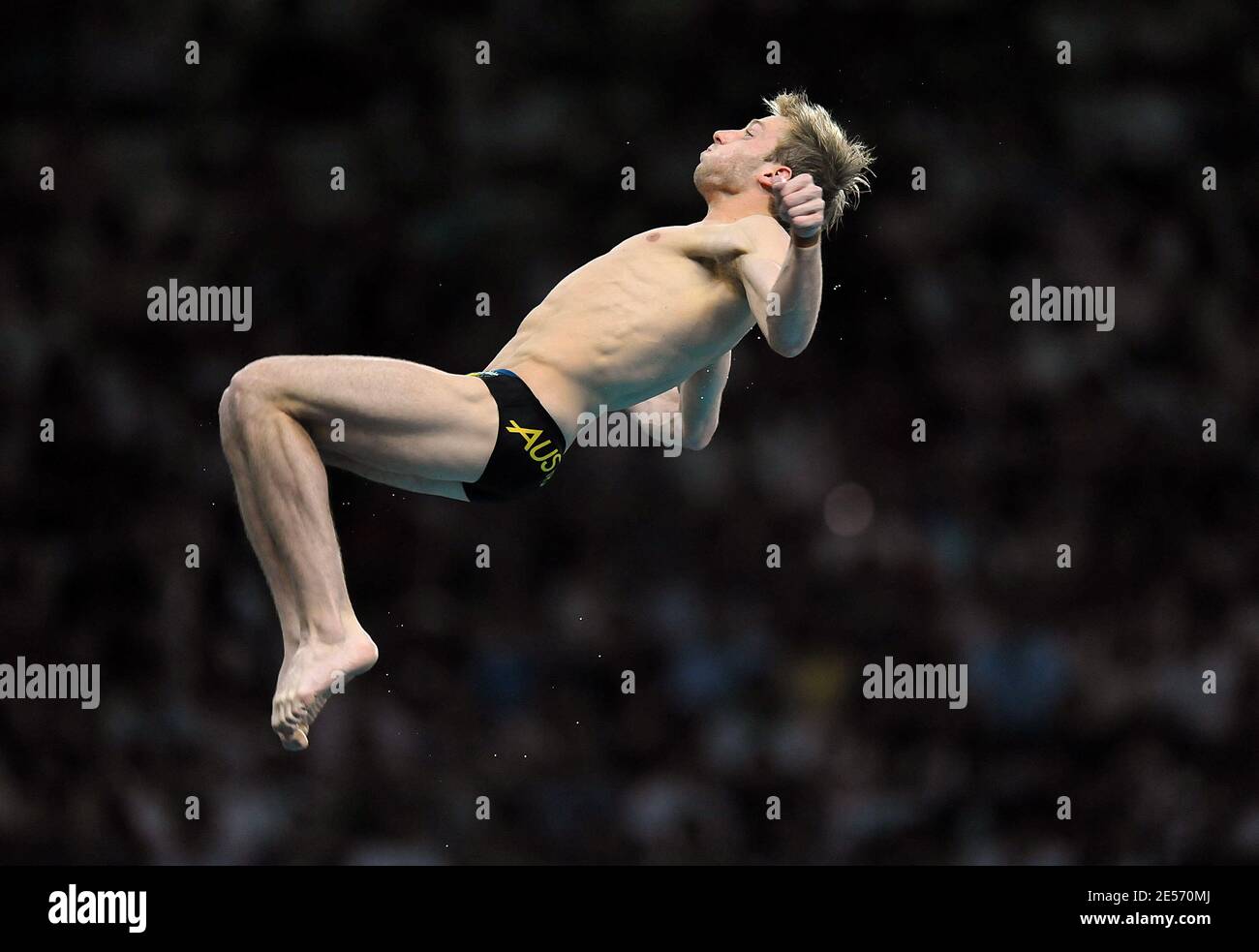 Australia's Matthew Mitcham wins the gold medal on men's 10 meters ...