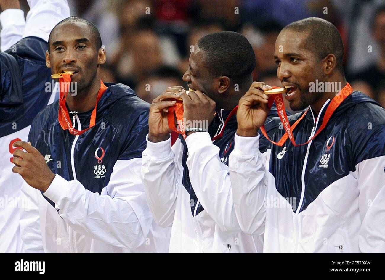 Dwyane wade and kobe bryant hi-res stock photography and images - Alamy