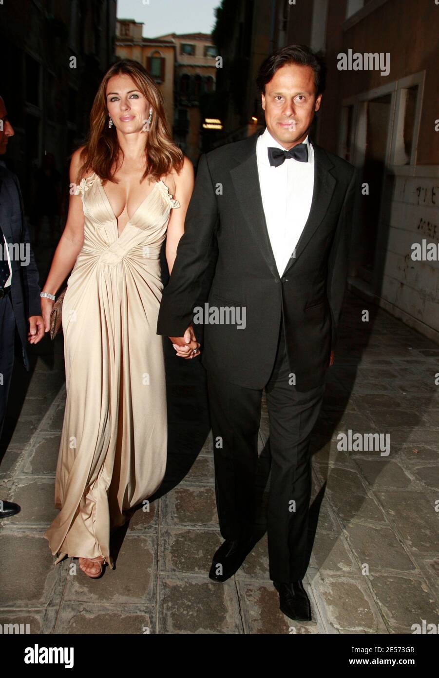 Elizabeth Hurley Valentino High Resolution Stock Photography and Images ...