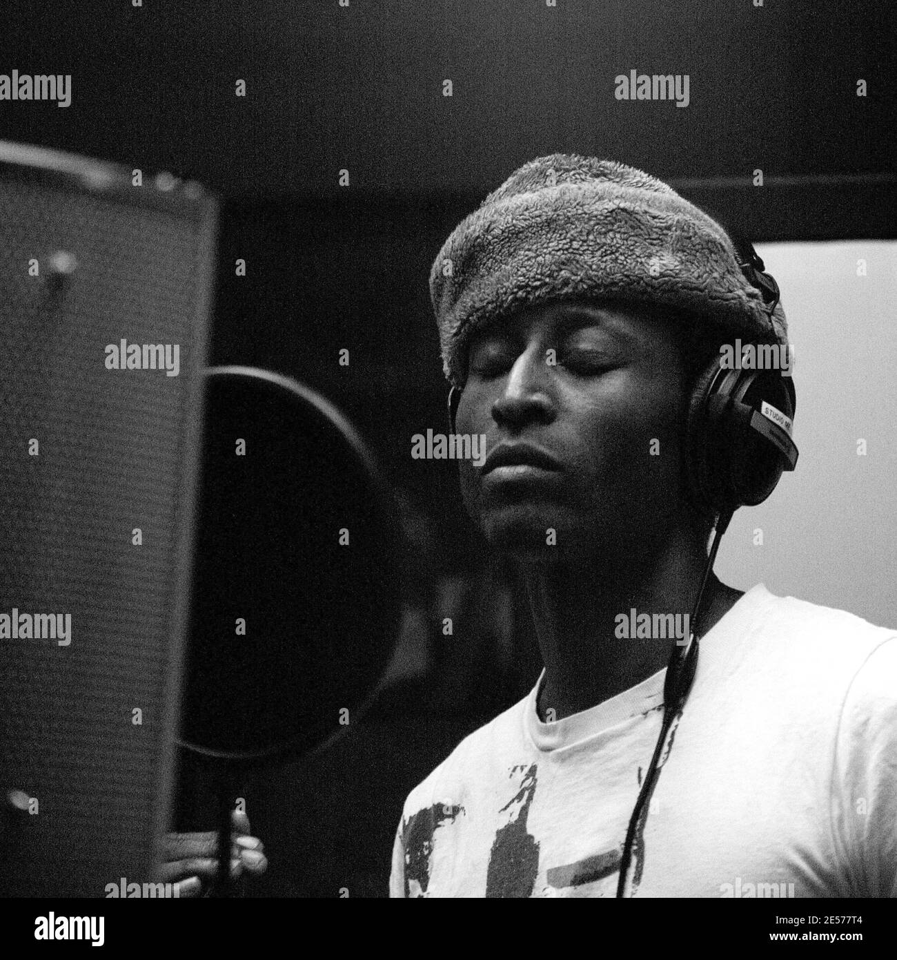 EXCLUSIVE. Keziah Jones poses for our photographer in Paris, France, in ...