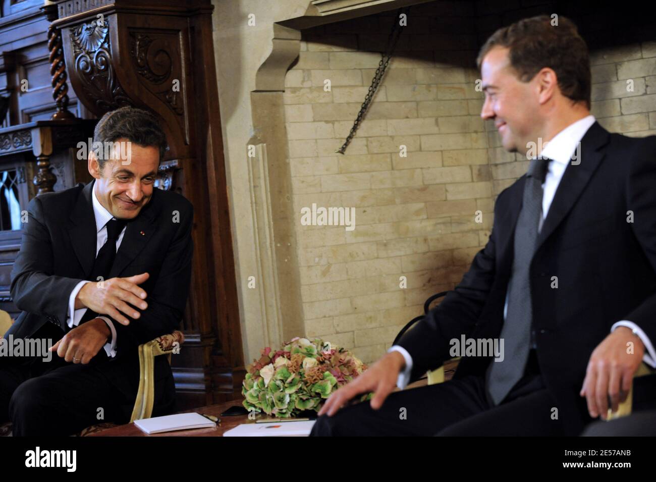 Dmitry medvedev and nicolas sarkozy hi-res stock photography and images ...