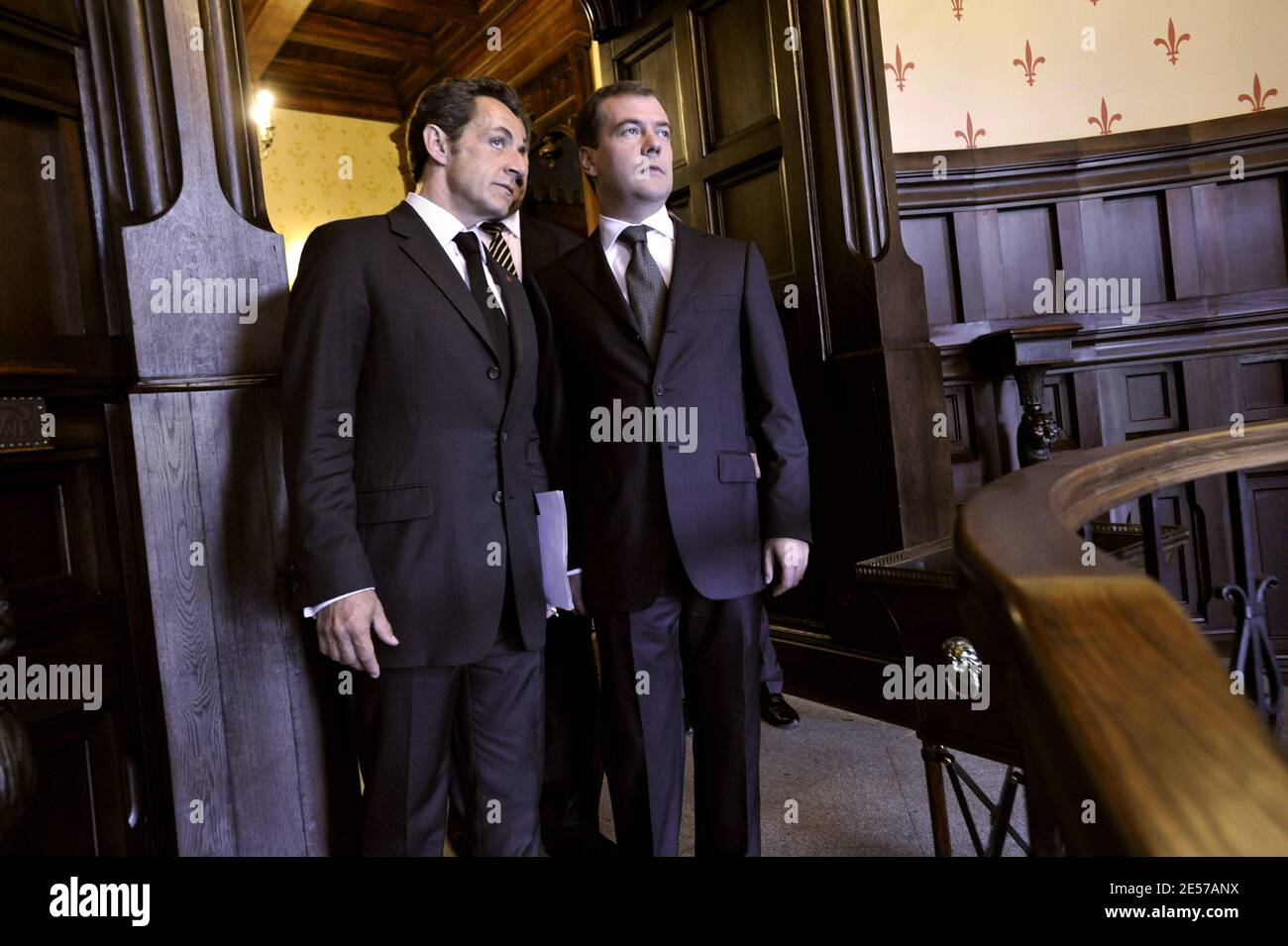 Dmitry medvedev and nicolas sarkozy hi-res stock photography and images ...