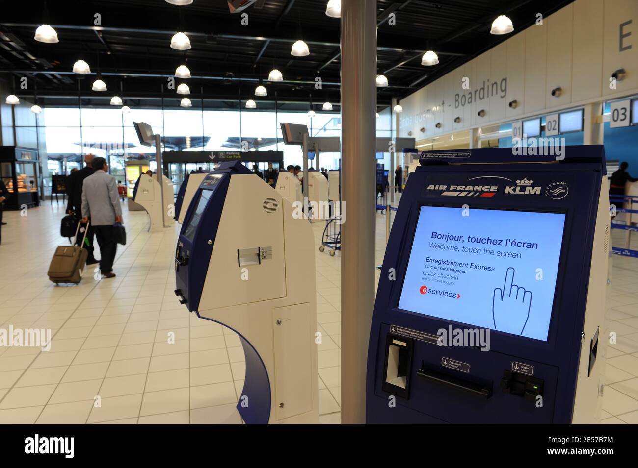 Terminal 2g at paris airport hi-res stock photography and images - Alamy