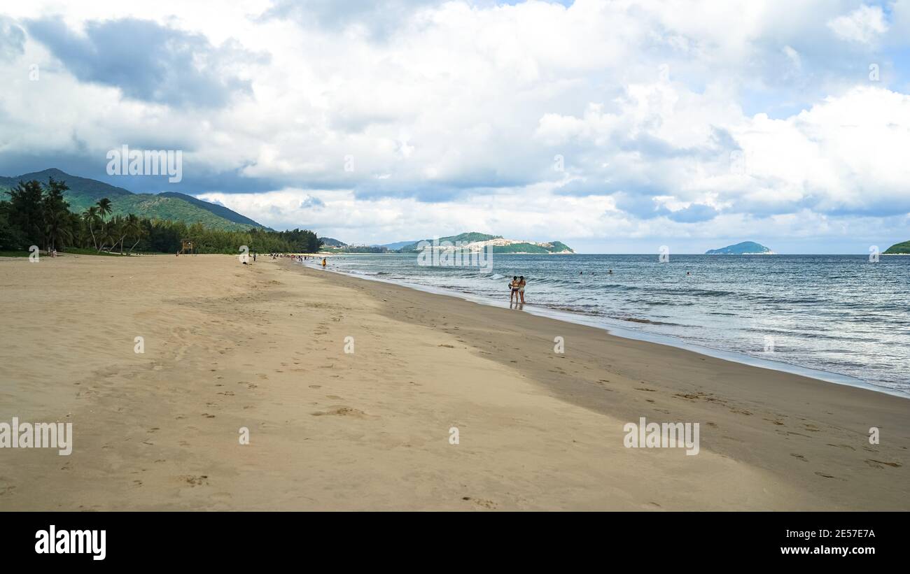 Hainan island beach hi-res stock photography and images - Alamy