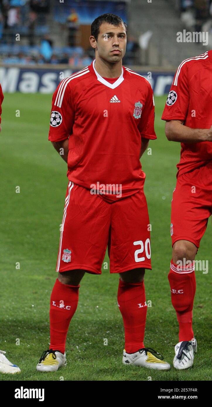 Javier mascherano liverpool hi-res stock photography and images - Alamy