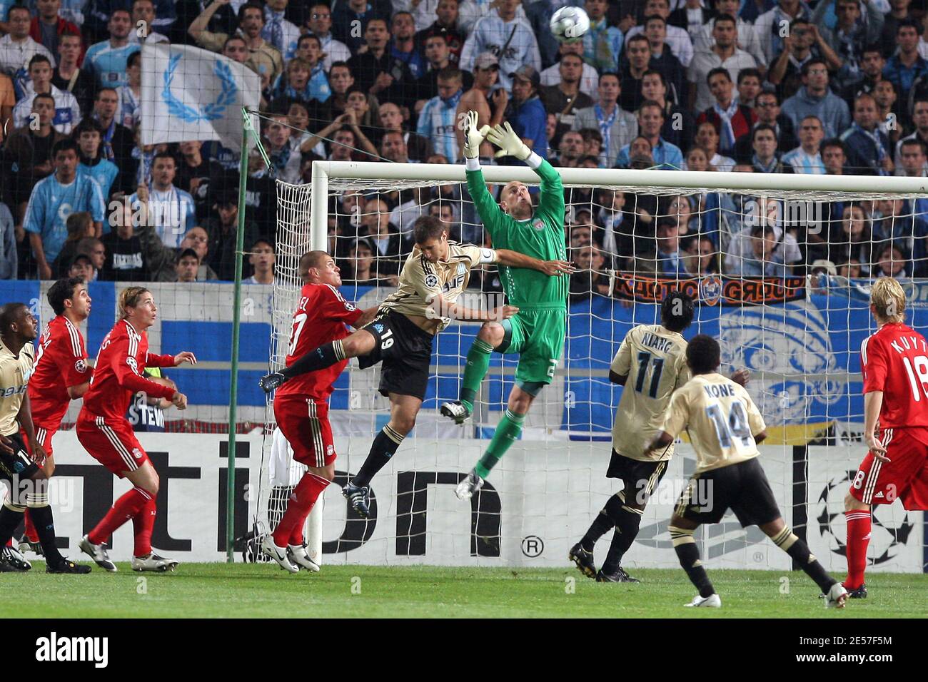 Liverpool's goal keeper Pepe Reina during the UEFA Champions League ...
