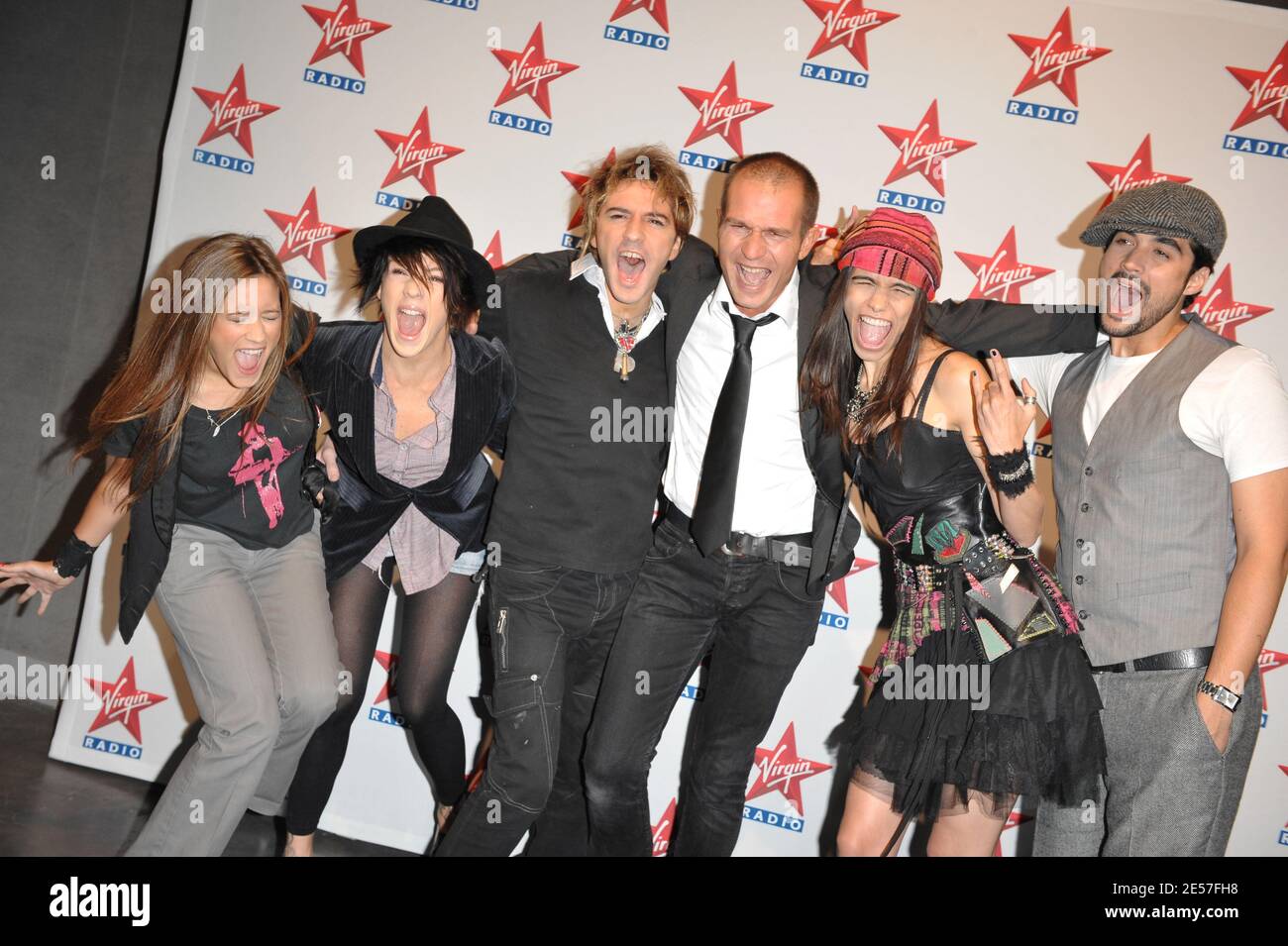 Maeva Meline (1st l), Mikelangelo Loconte (3 nd l), Claire Perot (2rd l ...