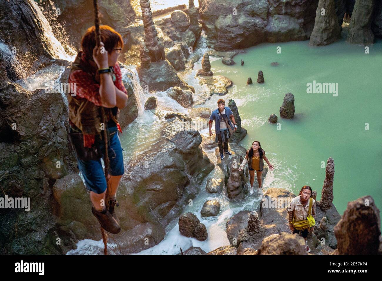 FINDING OHANA, from left: Owen Vaccaro, Alex Aiono, Lindsay Watson, Kea ...