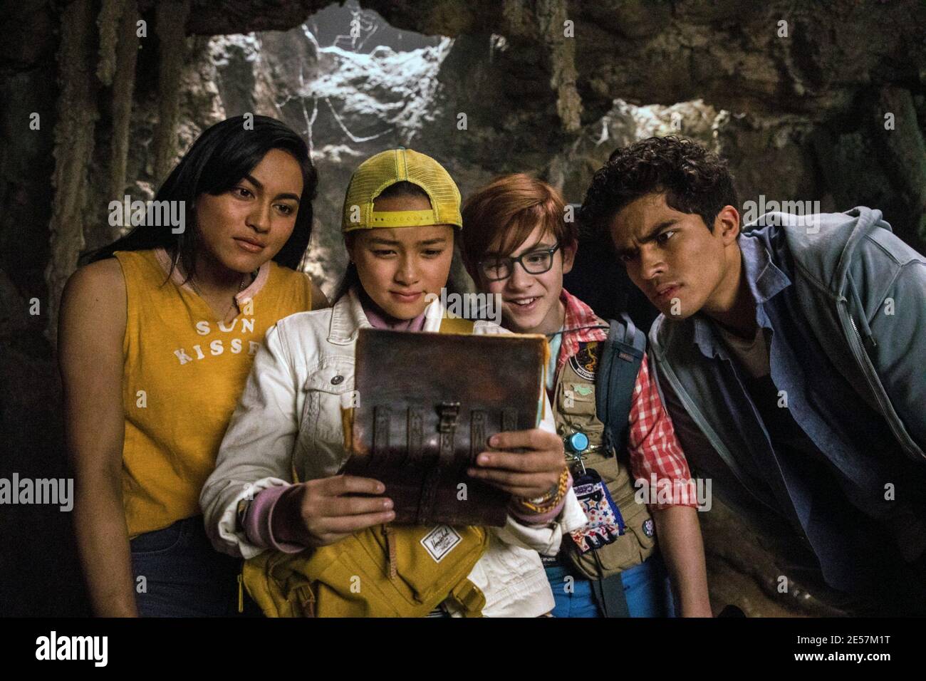 FINDING OHANA, from left: Lindsay Watson, Kea Peahu, Owen Vaccaro, Alex ...