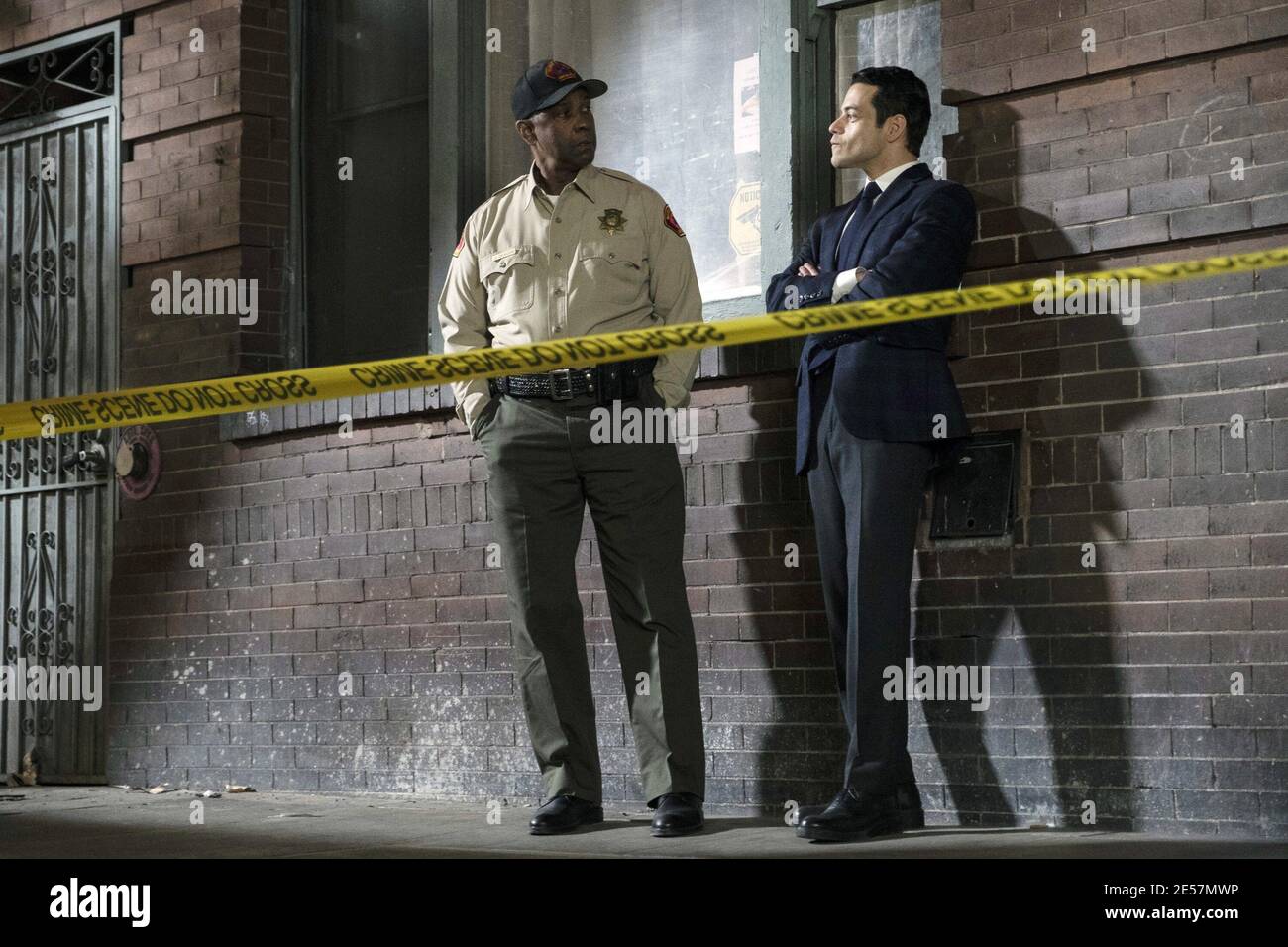 THE LITTLE THINGS, from left: Denzel Washington, Rami Malek, 2021. ph ...