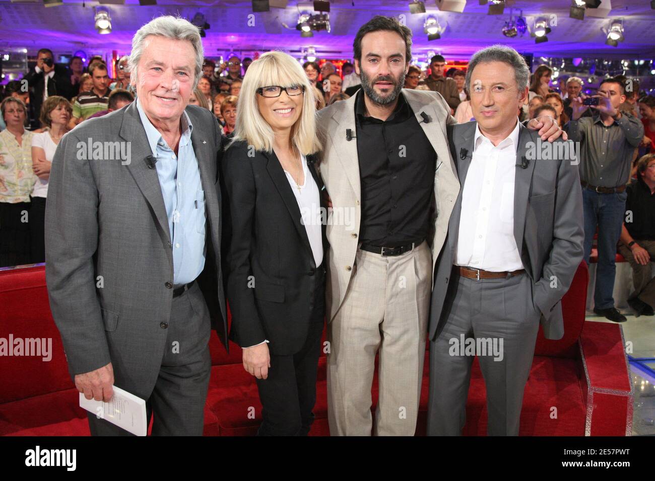 Alain Delo, Mireille Darc, Anthony Delon, Michel Drucker lors de l ...