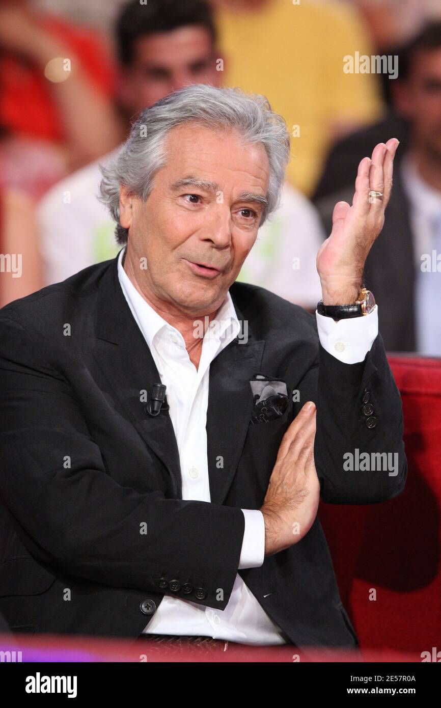 Pierre Arditi lors de l'enregistrement de l'emission Vivement Dimanche ...
