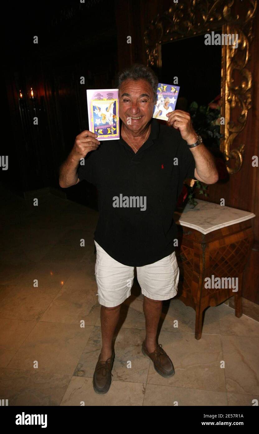 Exclusive!! Vintage UK comedian Mike Winters poses at his Miami Beach ...