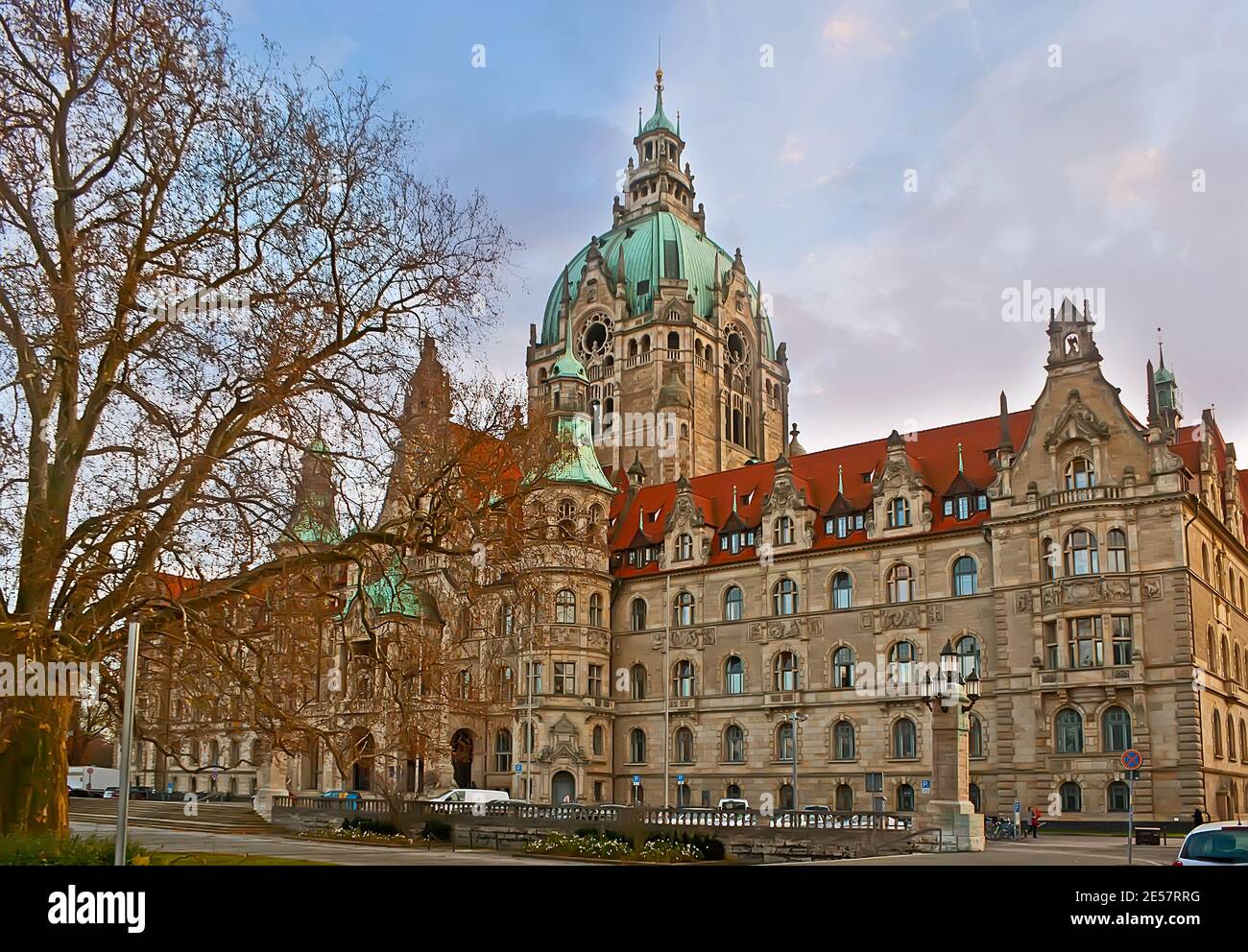 Lower facade decoration hi-res stock photography and images - Alamy