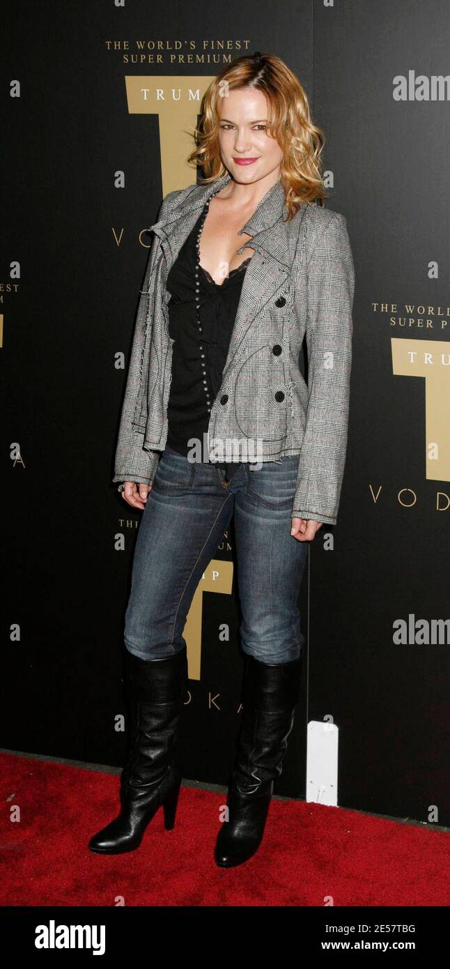 Victoria pratt hi-res stock photography and images - Alamy