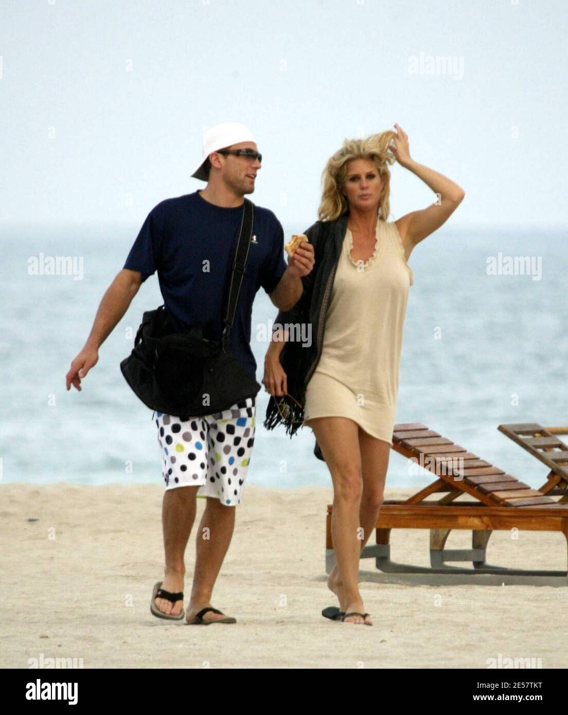 Exclusive!! Supermodel and ex wife of rocker Rod Stewart Rachel Hunter ...