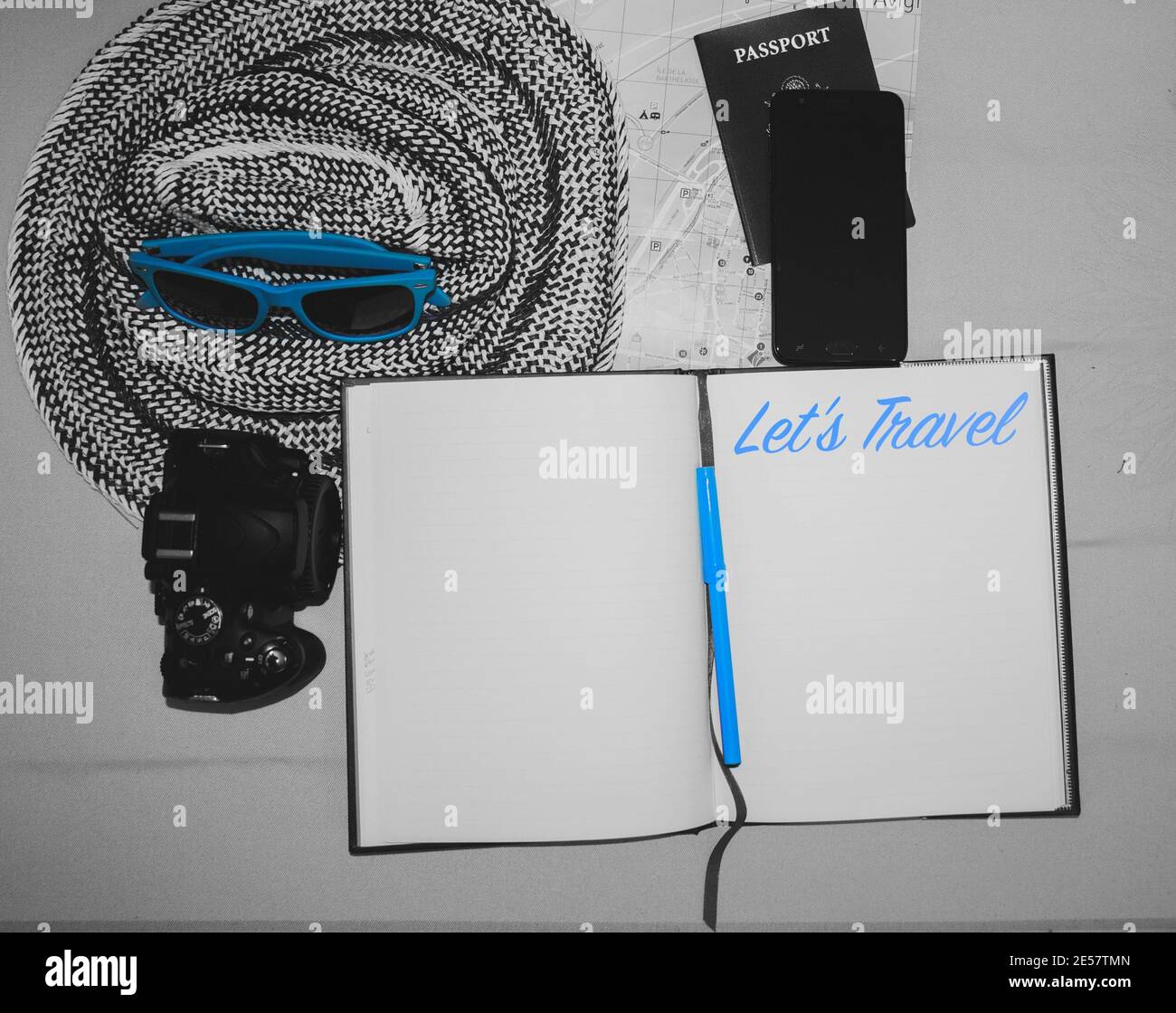 Map camera diary hi-res stock photography and images - Alamy