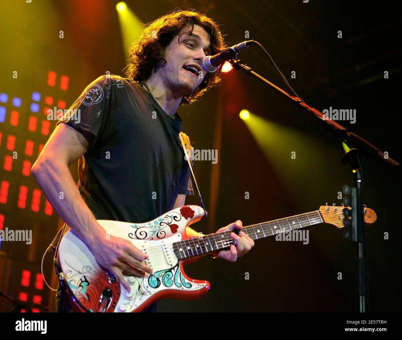 John mayer performs live in hi-res stock photography and images - Alamy