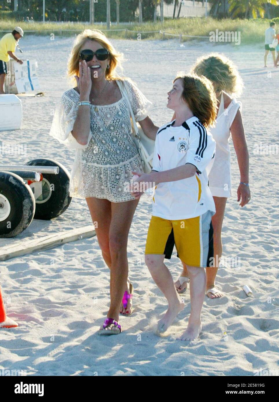 Dina, Ali & Dakota Lohan enjoy a game of football with friends over ...