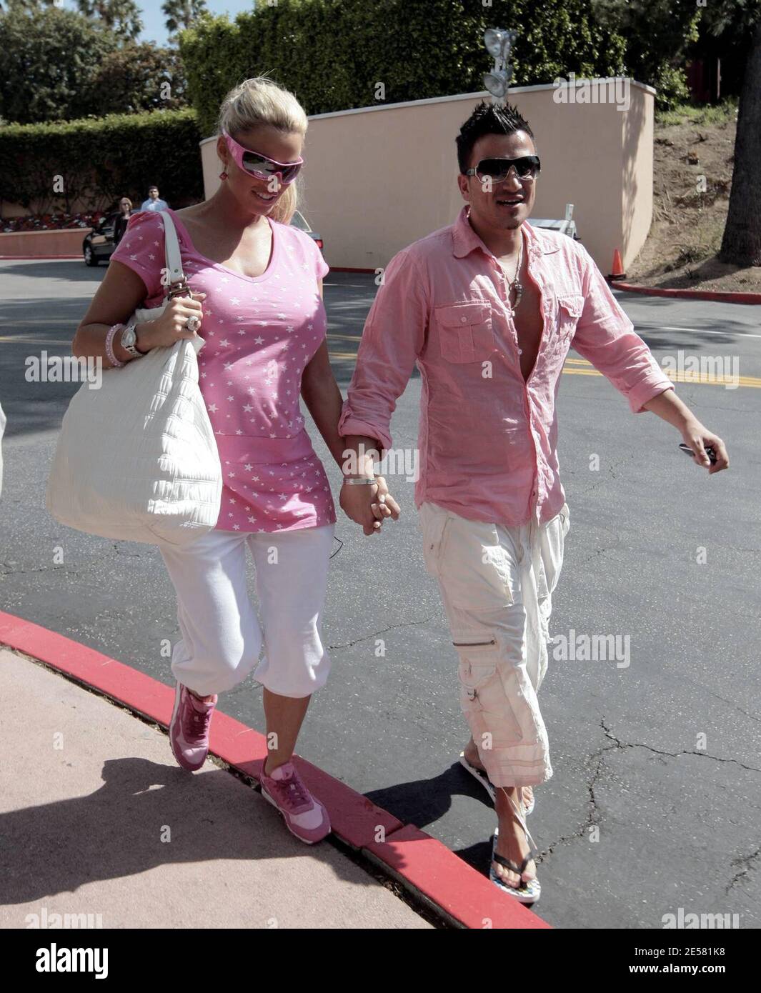 Jordan and Peter Andre spend a fun filled day at Universal Studios in ...