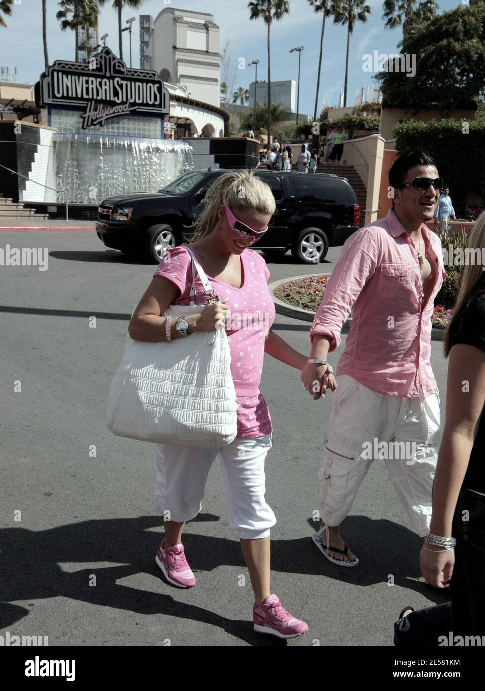 Jordan and Peter Andre spend a fun filled day at Universal Studios in ...