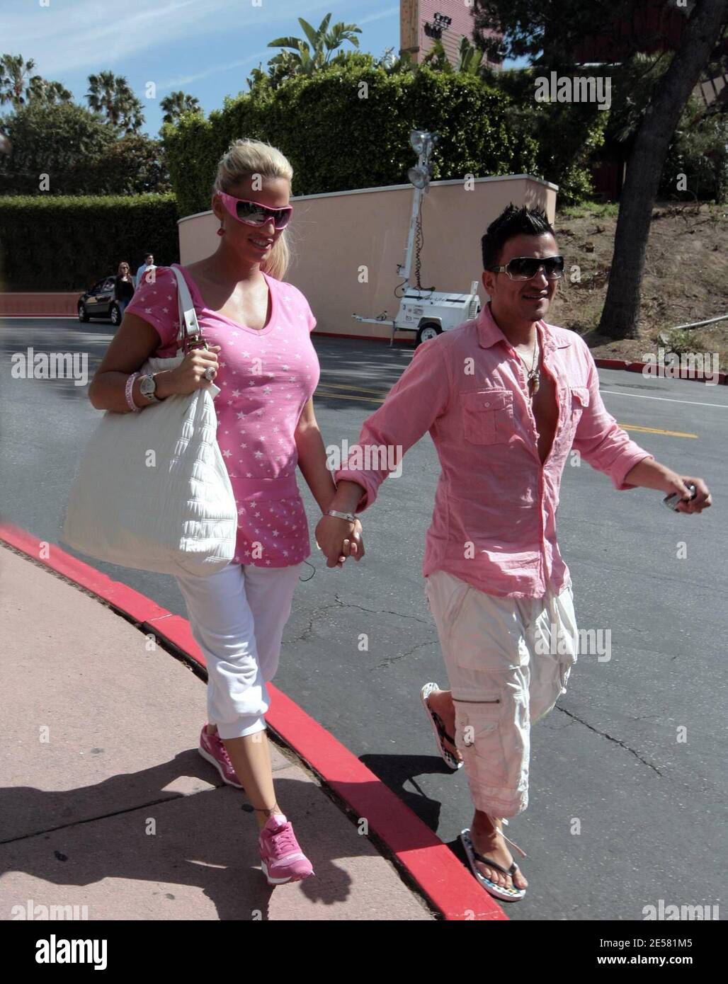 Jordan and Peter Andre spend a fun filled day at Universal Studios in ...