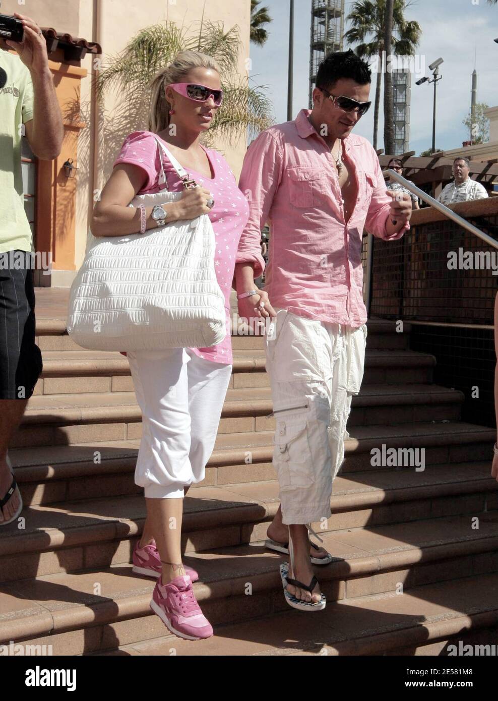 Jordan and Peter Andre spend a fun filled day at Universal Studios in ...
