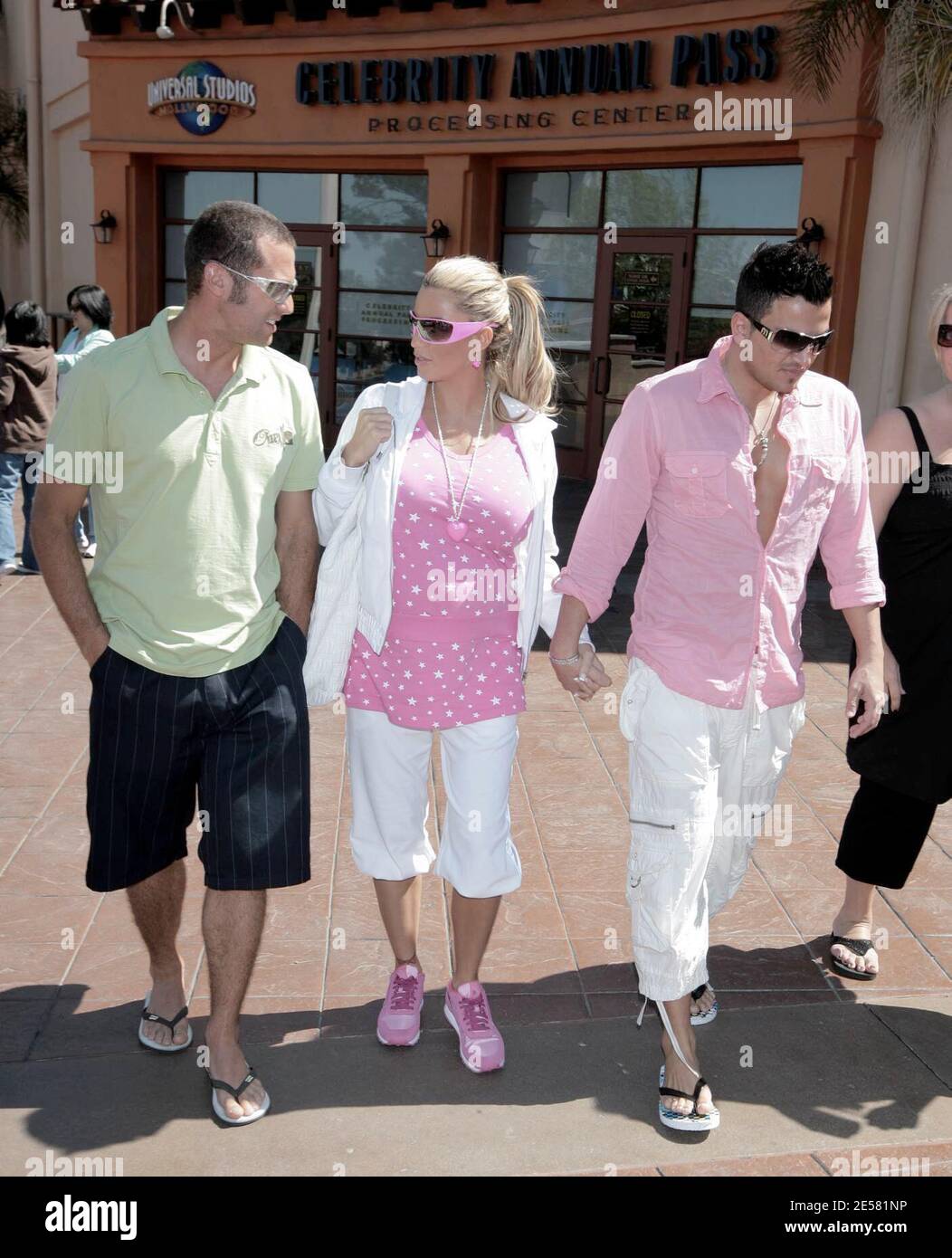 Jordan and Peter Andre spend a fun filled day at Universal Studios in ...