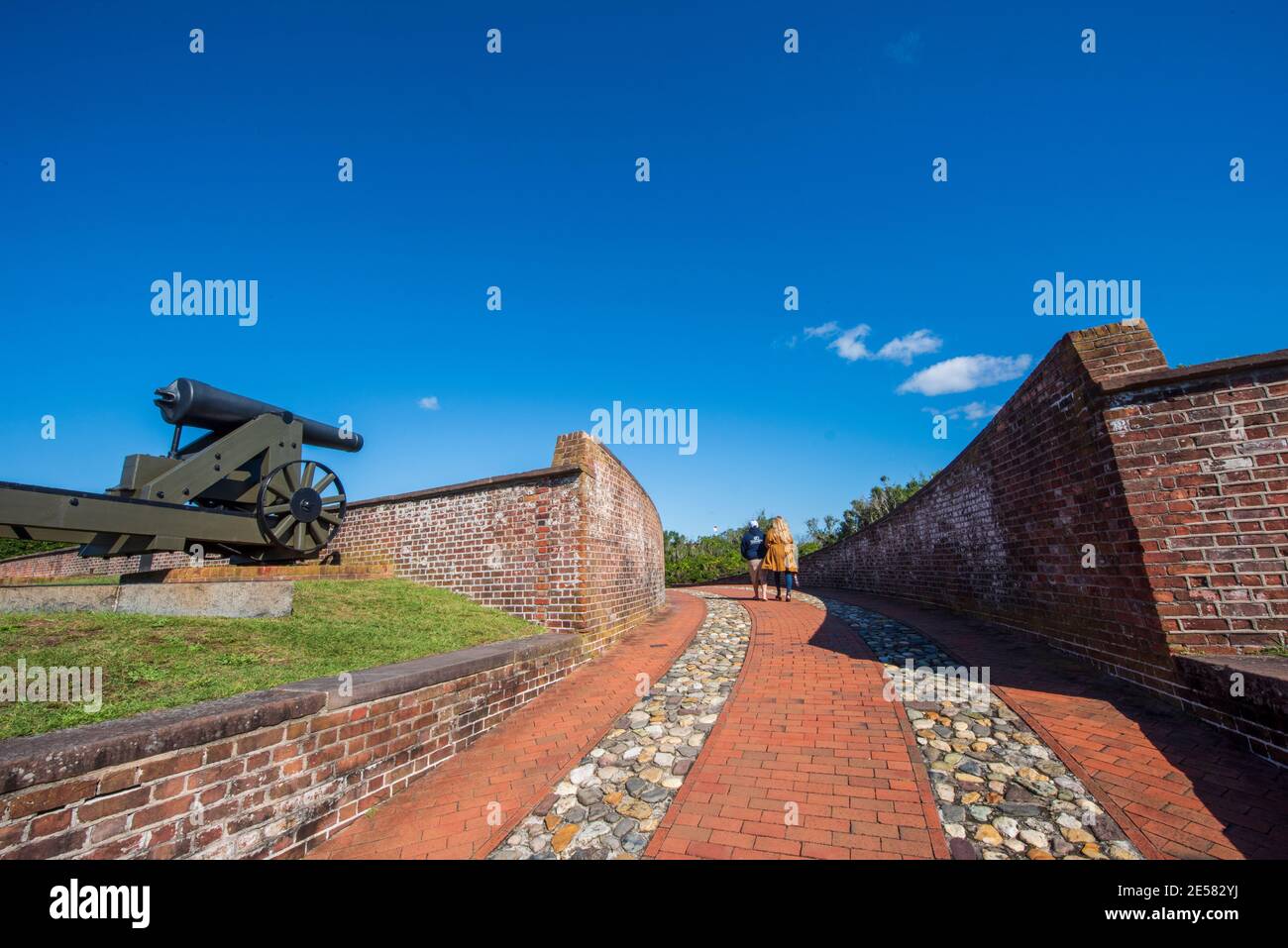 Model 1841 Navy 32-pounder cannon at Fort Macon State Park in Atlantic ...