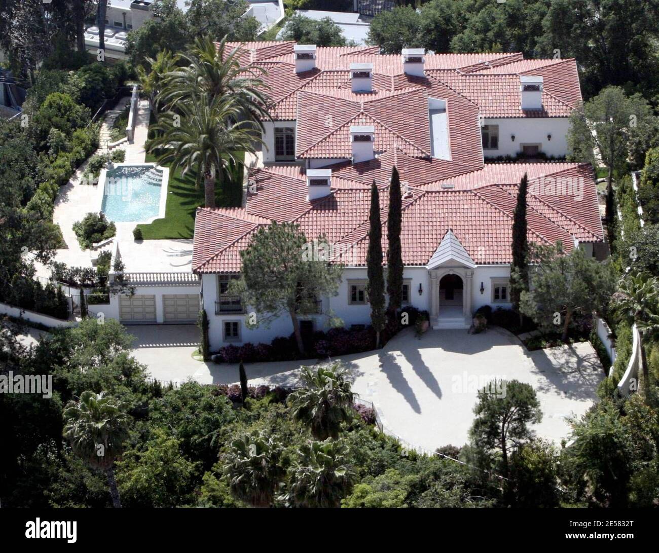 Private Mansion In Beverly Hills High Resolution Stock Photography and ...