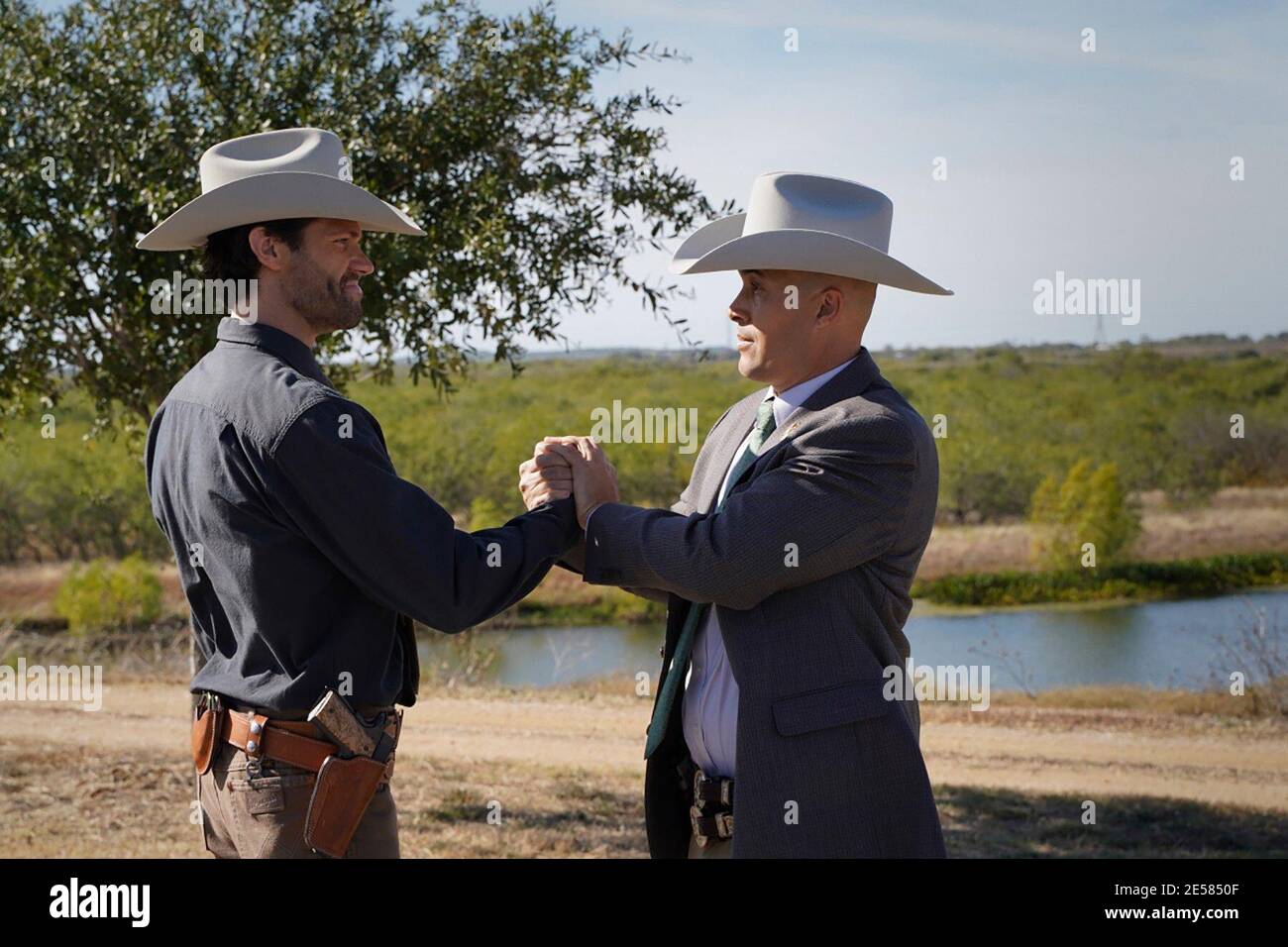WALKER, from left: Jared Padalecki, Coby Bell, 'Pilot', (Season 1, ep ...