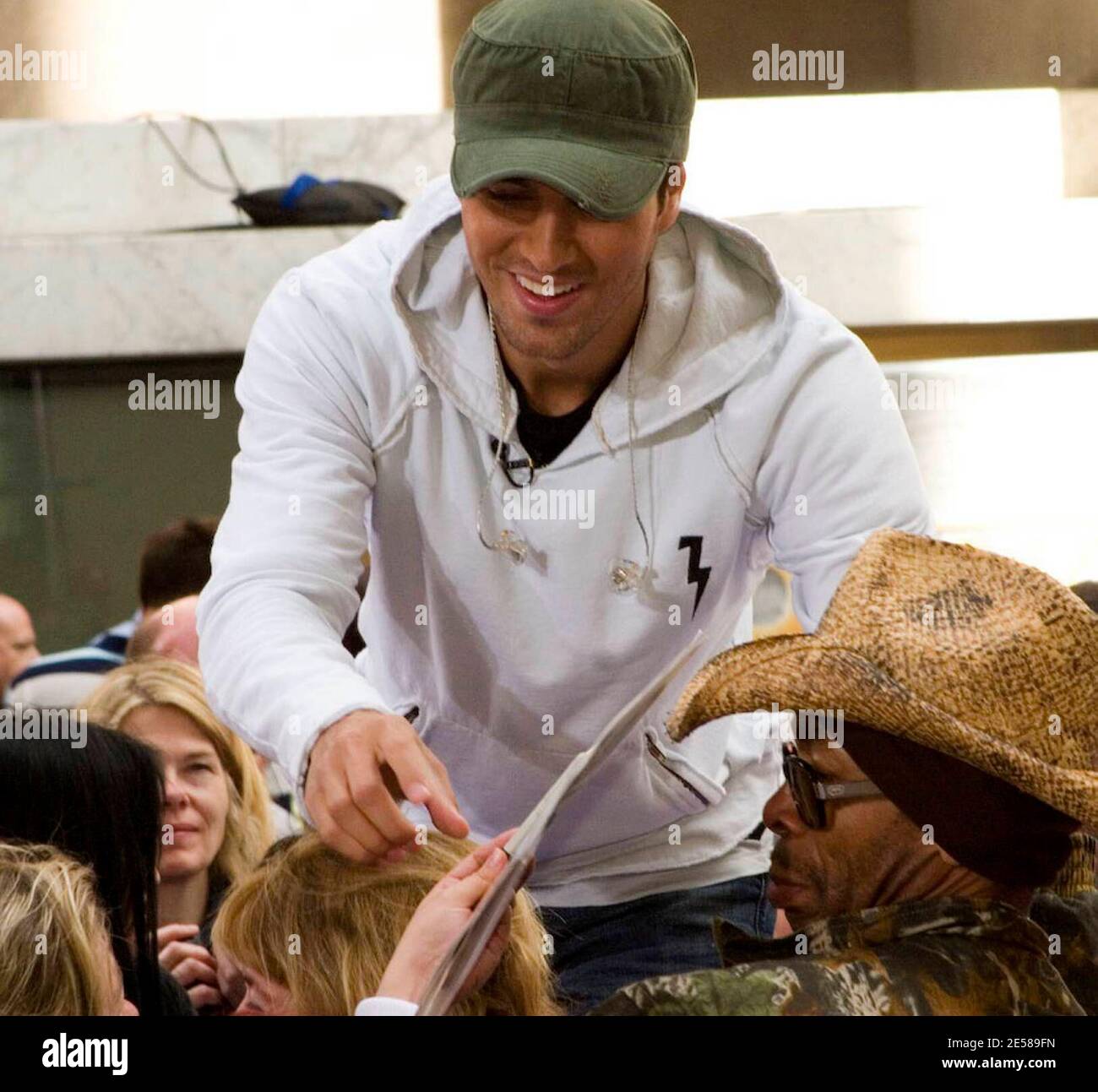 Latin heartthrob singer Enrique Iglesias performs on the Today Show in ...