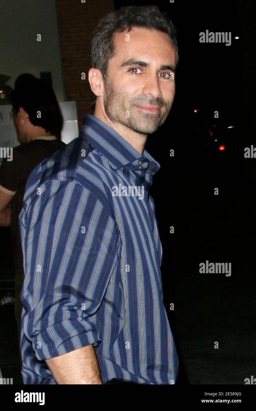 Lost and Suddenly Susan Actor Nestor Carbonell stands outside the ...