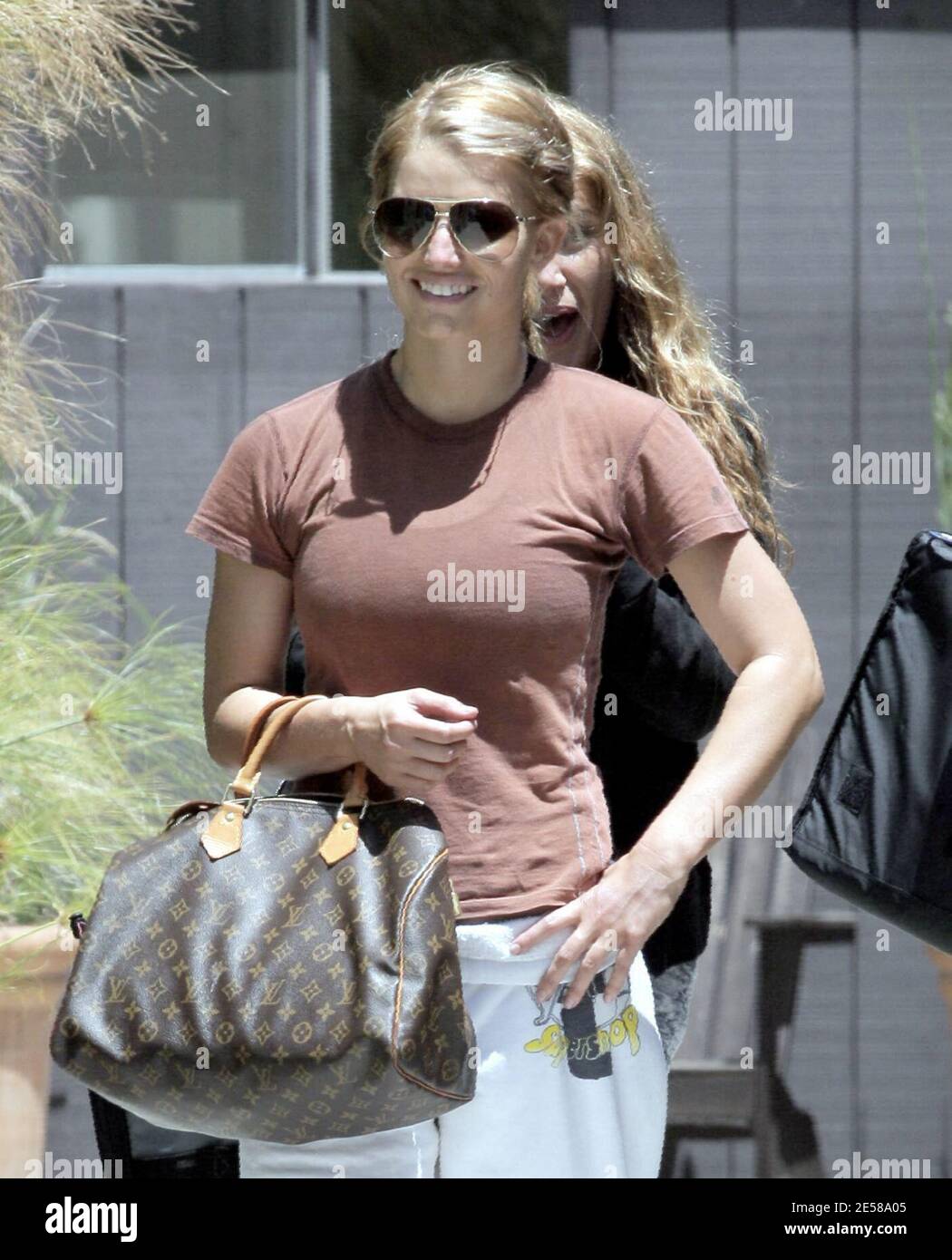 Jessica Simpson's work during her daily trips to the gym is starting to ...