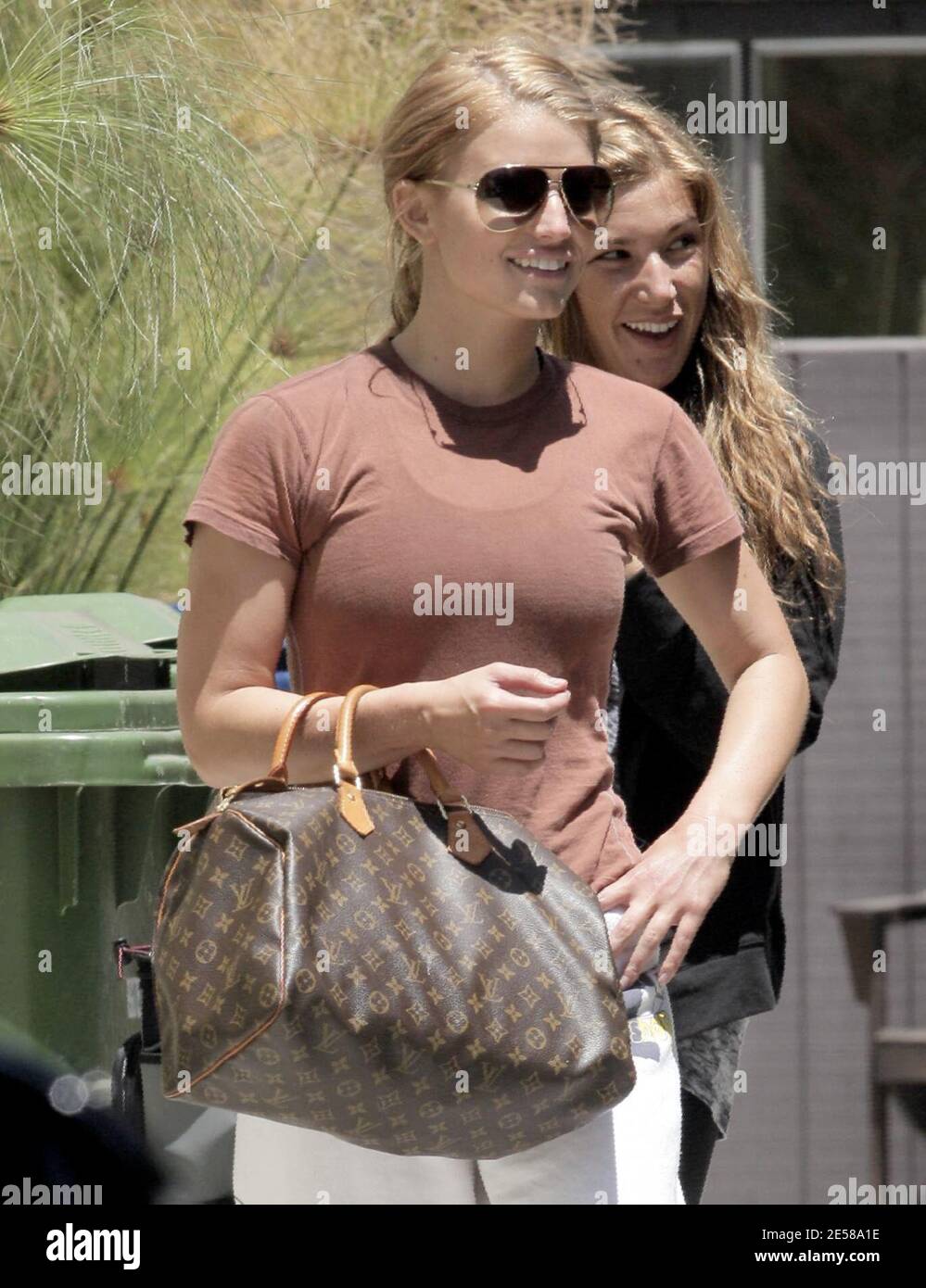 Jessica Simpson's work during her daily trips to the gym is starting to ...