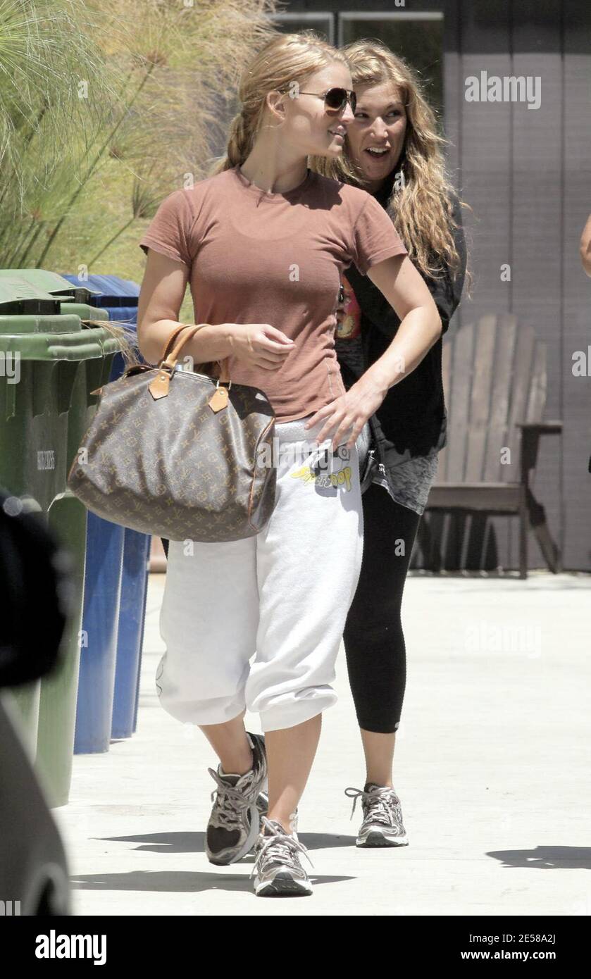 Jessica Simpson's work during her daily trips to the gym is starting to ...