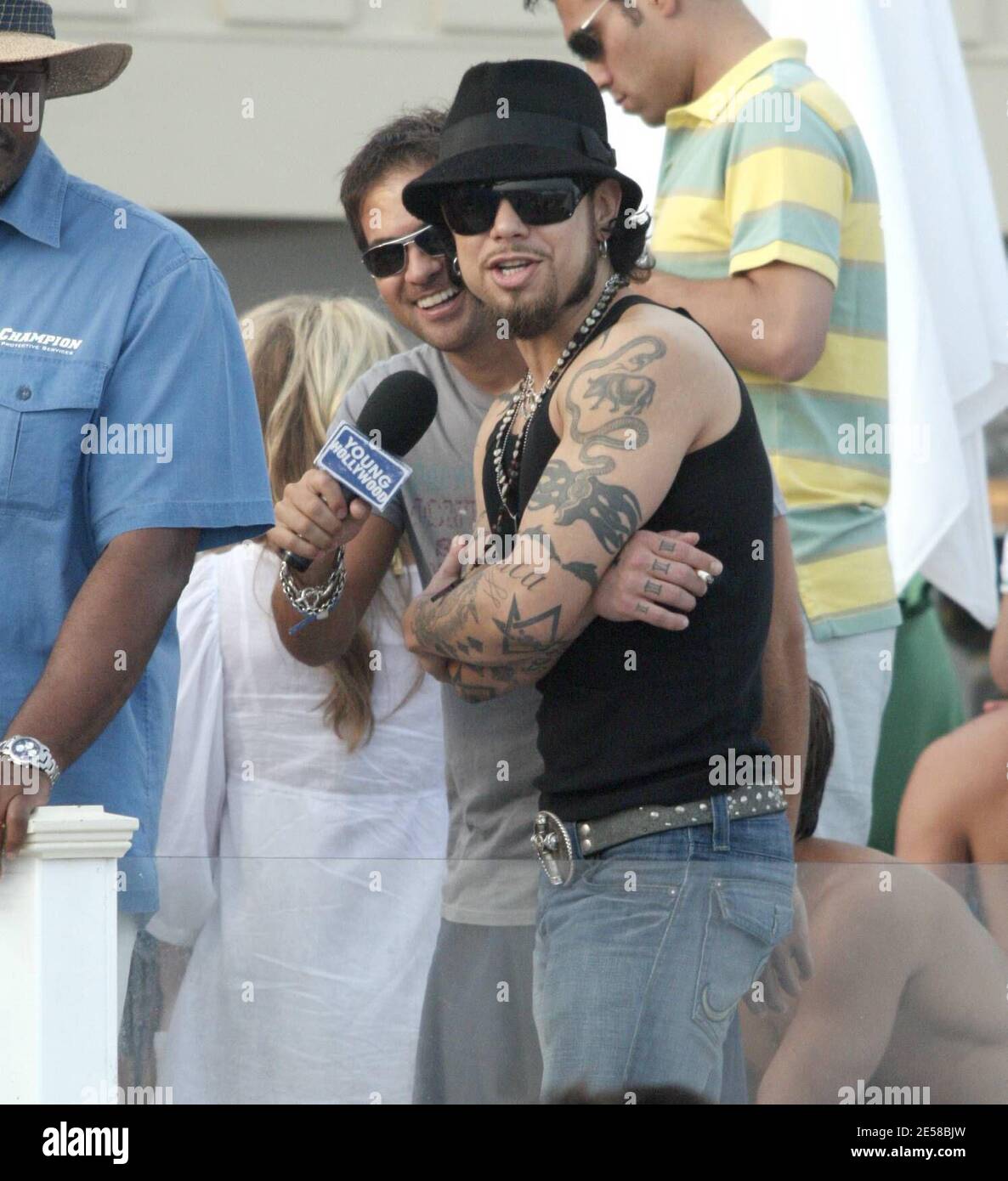Dave navarro tattoo hi-res stock photography and images - Alamy