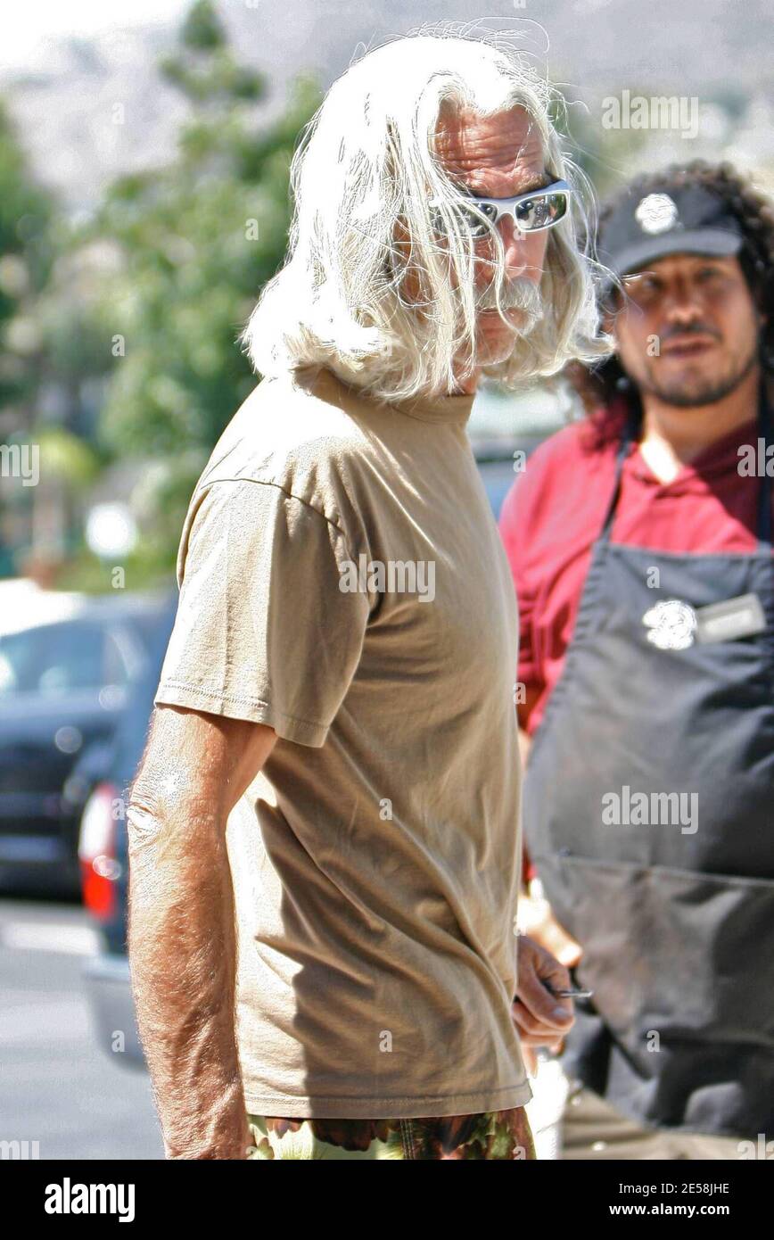 Exclusive!! Sam Elliott spends Labor Day at the Country Mart in Malibu ...