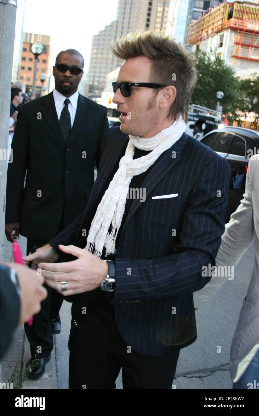 Hayley atwell and colin farrell hi-res stock photography and images - Alamy